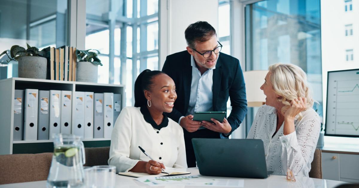 Employee Workplace Monitoring: Regulations & Compliance | Pebl